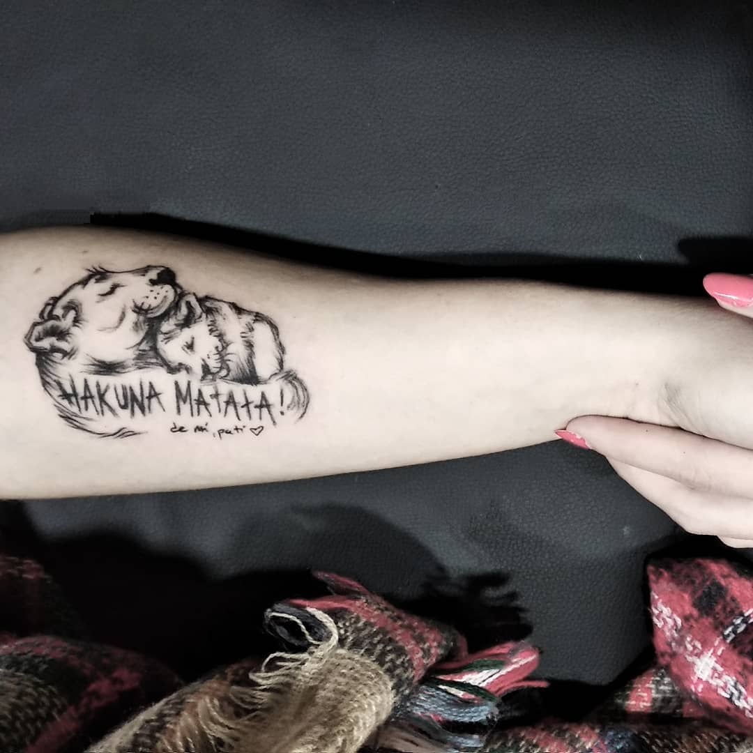Hakuna Matata Tatuaje: Significado De Este Símbolo Nuevo En Los ...
