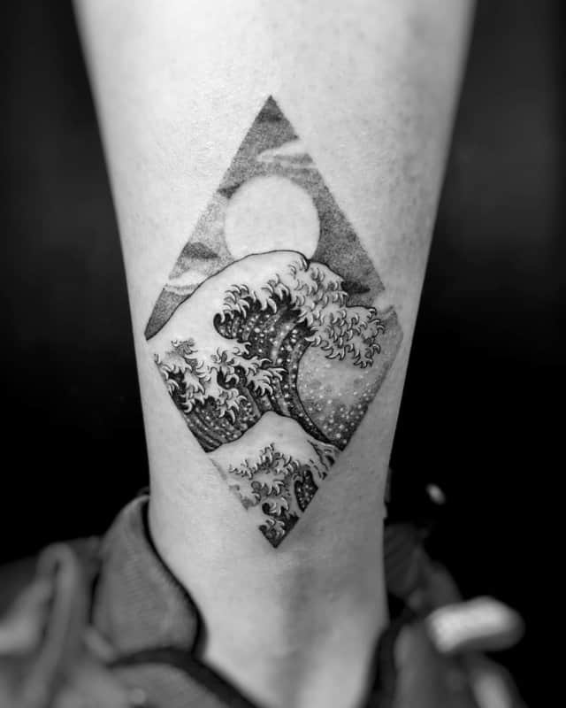 Tatuajes De Olas: Las Orientaciones Contemporáneas Para Los Tatuajes De ...